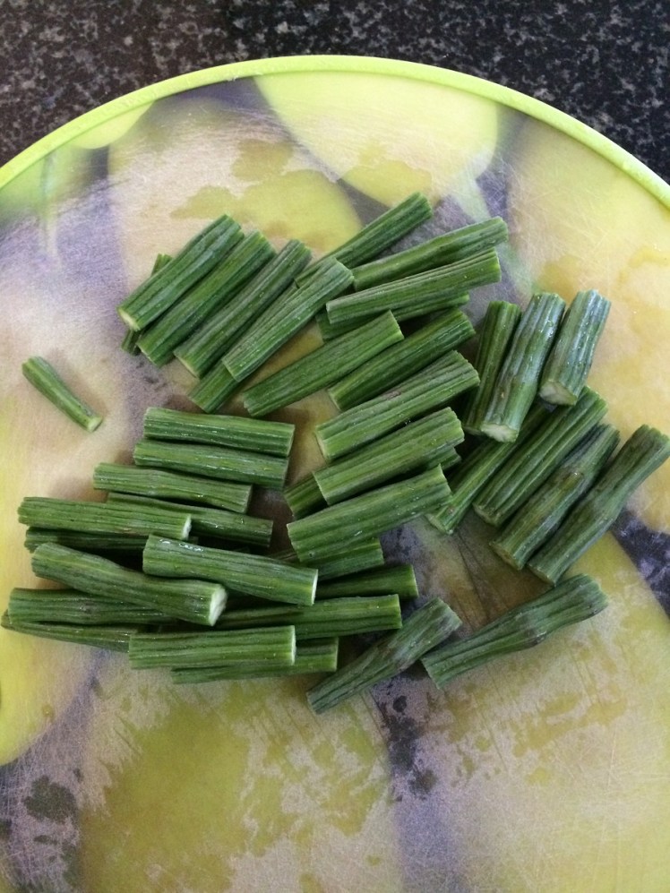 Drumstick/Murunga Kai Rasam – Tingle-UR-Tastebuds